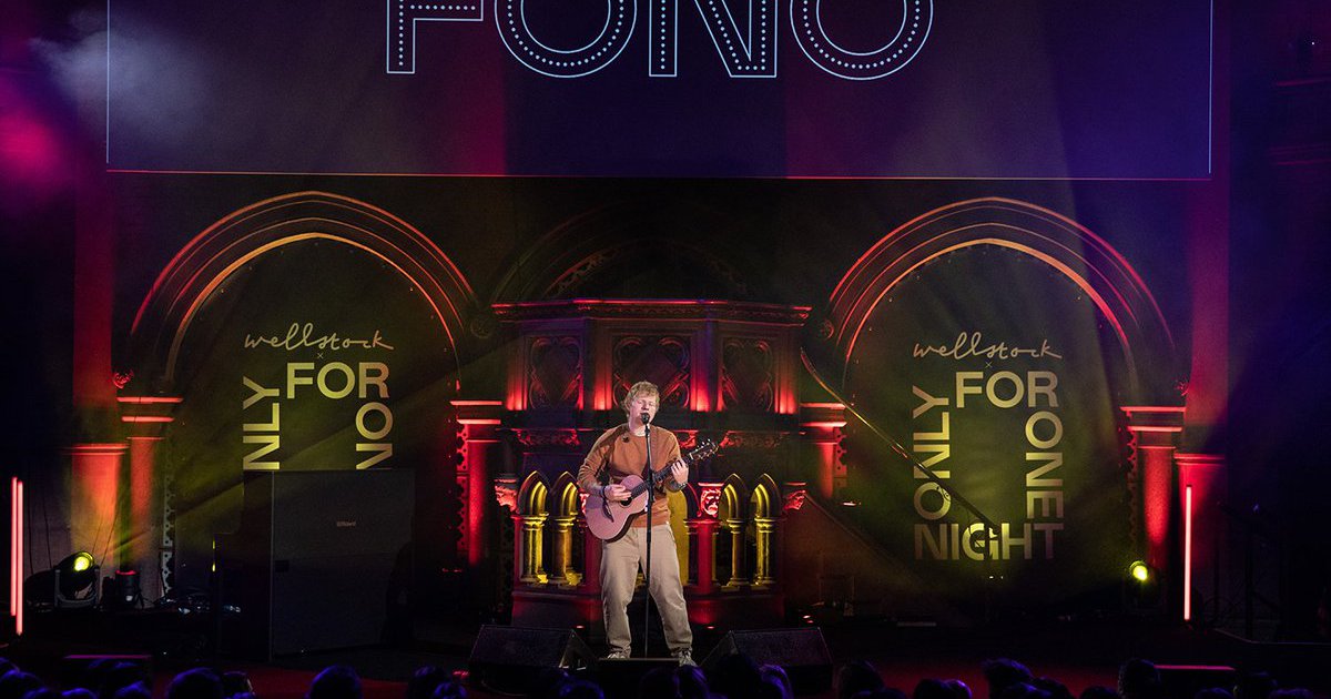 Ed Sheeran gig raises £200,000 for Shout mental health text support ...